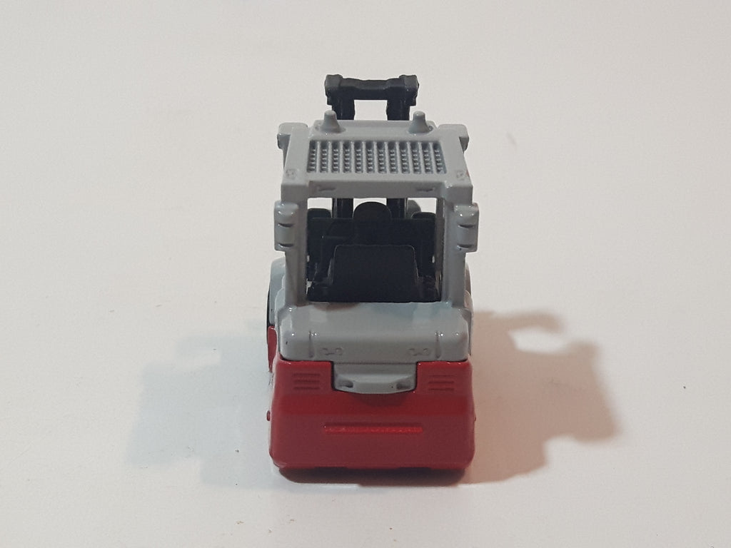 2009 Matchbox Power Lift 2000 Fork Lift Red and Grey Die Cast Toy Car ...