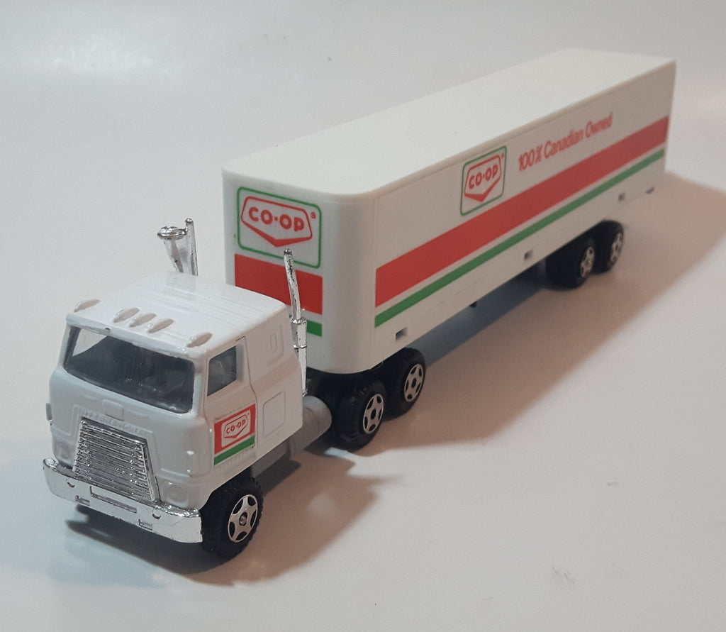 Very Rare ERTL Co-op 100% Canadian Owned Semi Truck and Trailer White ...