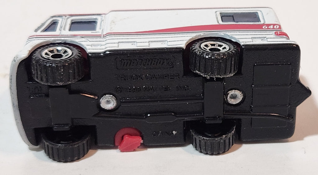 2000 Matchbox Canyon Base Truck Camper White Die Cast Toy Car Recreati ...