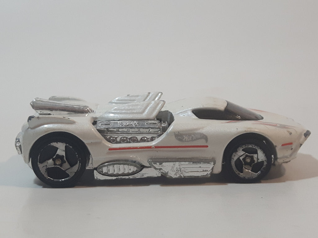 2002 Hot Wheels Crash Curve Maelstrom White Die Cast Toy Car Vehicle ...