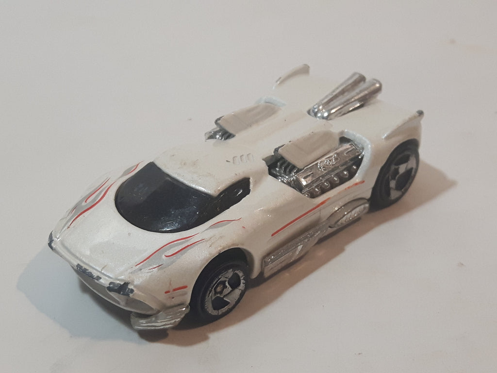 2002 Hot Wheels Crash Curve Maelstrom White Die Cast Toy Car Vehicle ...