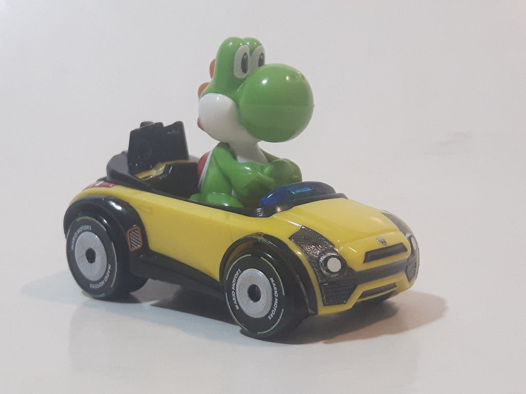 2020 Hot Wheels Nintendo Mario Kart Yoshi Yellow Die Cast Toy Car Vehi ...