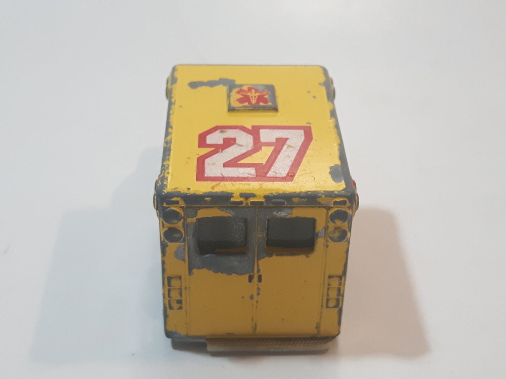 1998 Matchbox To The Rescue 1996 Ford Ambulance Yellow Die Cast Toy Ca ...