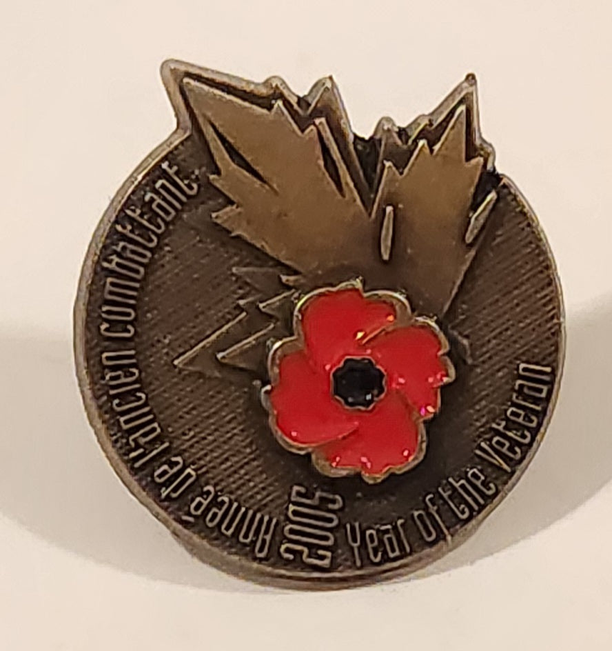 2005 Year Of The Veteran Red Poppy Remembrance Day Canada Enamel Metal ...