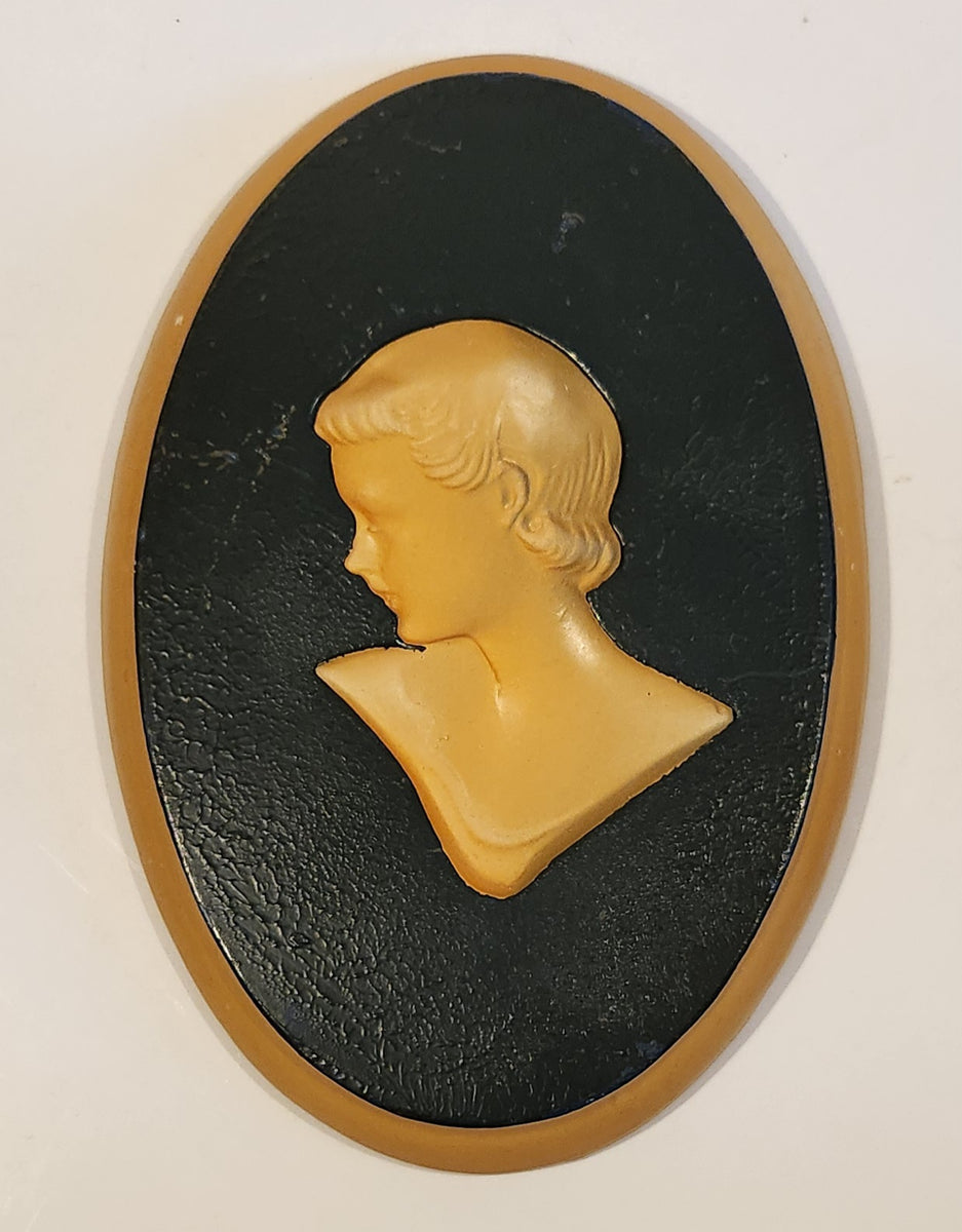 Vintage 1940s Corona Art Ware Woman Cameo Facing Left Blue and White 6 ...