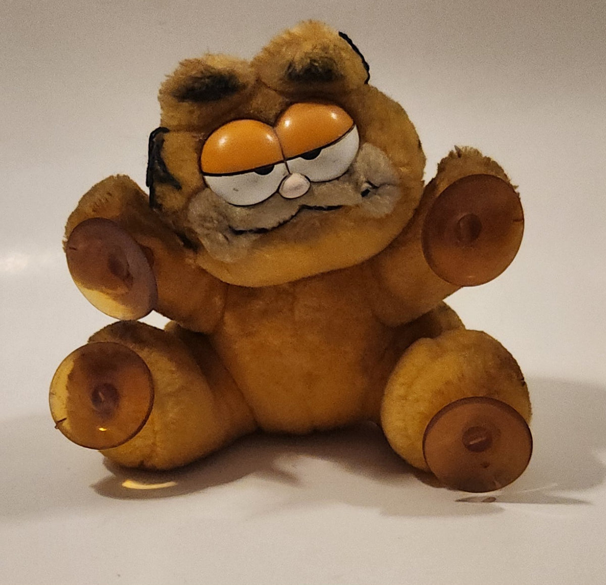 1978, 1981 Dakin Paws Garfield 'I'm Climbing Walls For You' 6 1/2" Tal ...