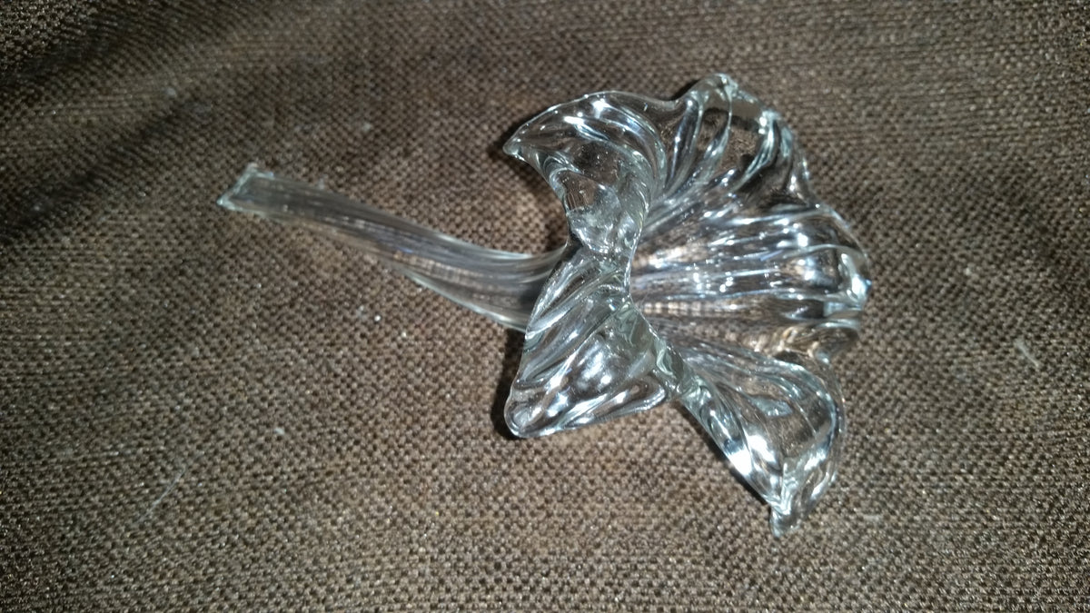Vintage Crystal Glass Lily Shaped Flower Bud Single Stem Flower Vase ...