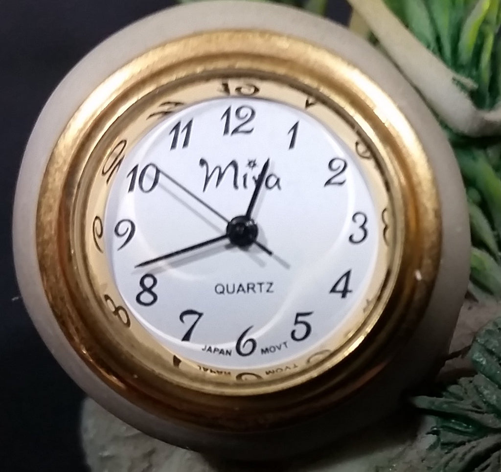 Vintage Mira Quartz Decorative Mother Deer and Baby Fawn Mantle Desk C ...