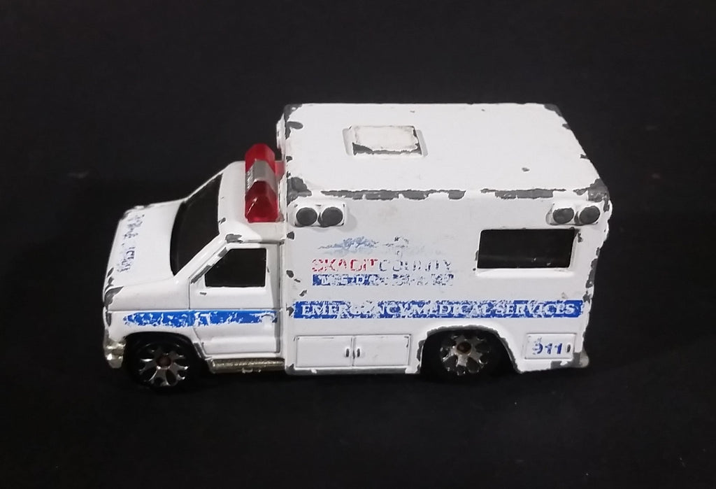 2004 Matchbox 1996 Ford Ambulance Skagit County Medic One Die Cast Toy ...