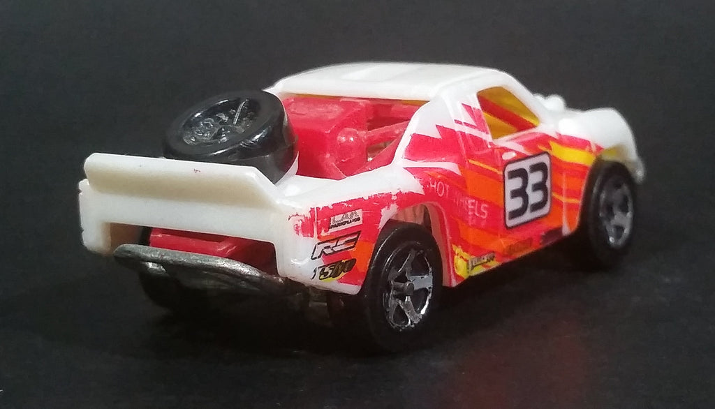 2006 Hot Wheels Off Road Warriors Off Track White Racing Truck Die Cas ...