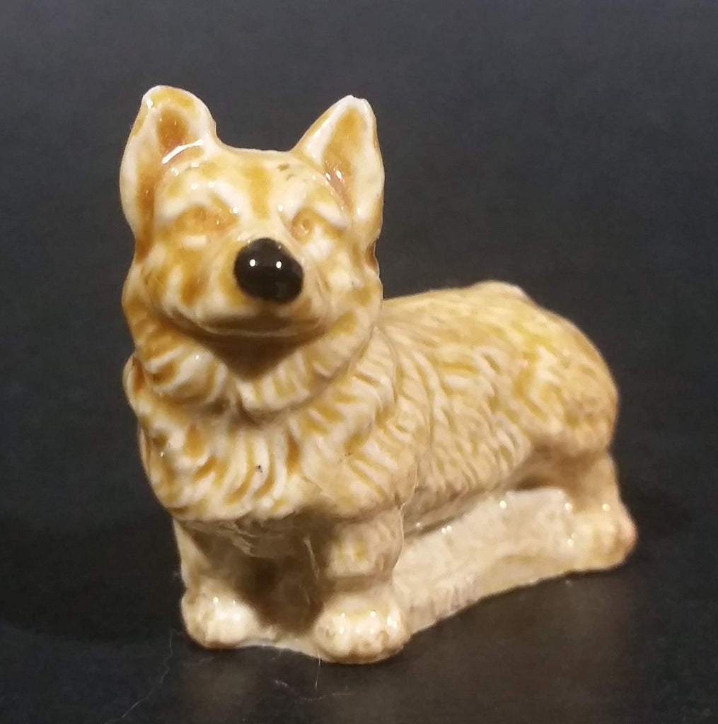 Vintage Wade Whimsies Corgi Dog Red Rose Tea Canada (Pin point chip on ...