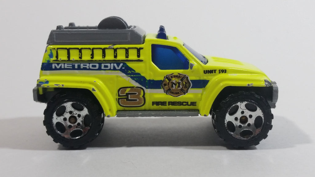 2005 Matchbox Fire 2 4x4 Fire Truck Fluorescent Yellow Die Cast Toy Em ...