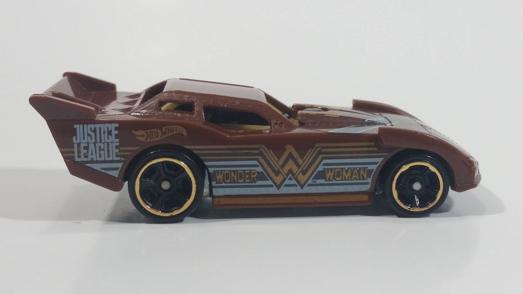 2017 Hot Wheels Justice League Maximum Leeway Wonder Woman Brown Die C ...