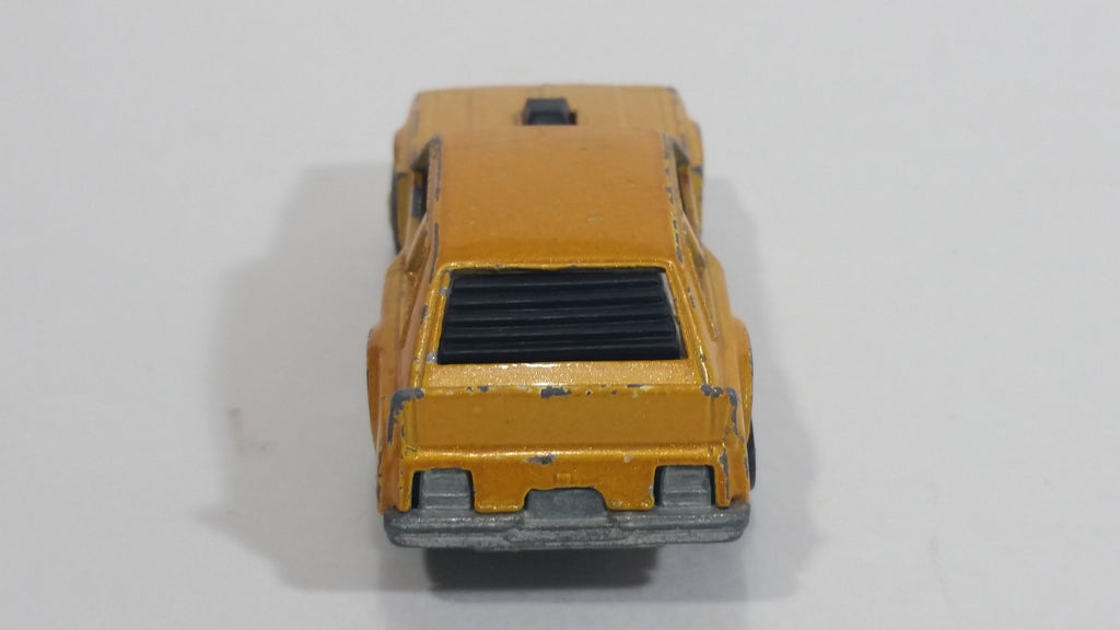 1983 Hot Wheels Flat Out 442 Metalflake Gold Die Cast Toy Muscle Car V ...