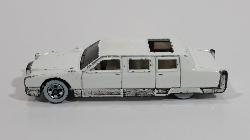 1991 Hot Wheels Limozeen White Die Cast Toy Car Limousine Limo Vehicle ...