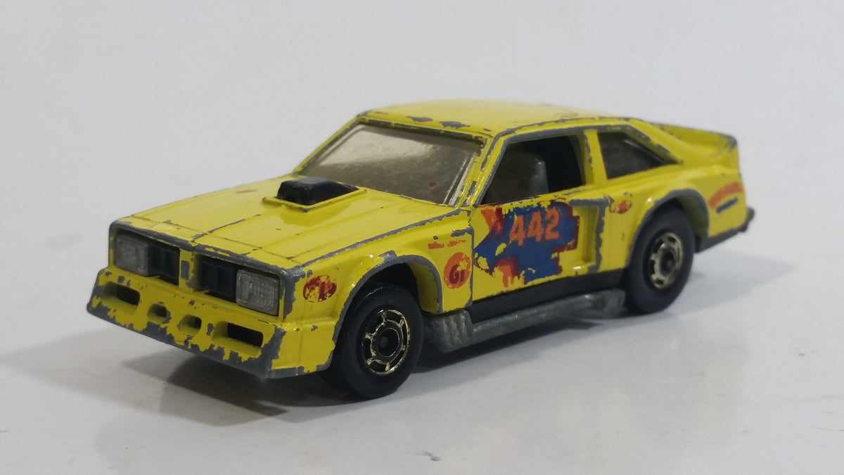 1982 Hot Wheels Flat Out 442 Yellow Die Cast Toy Muscle Car Vehicle GH ...