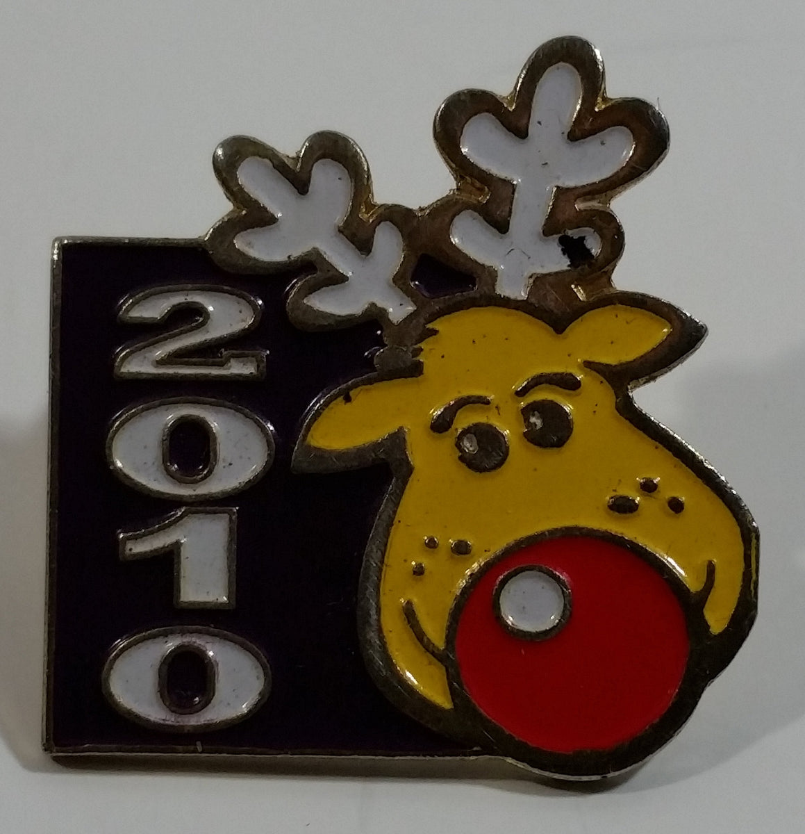 2010 Rudolph The Red Nose Reindeer Themed Metal Enamel Lapel Pin ...