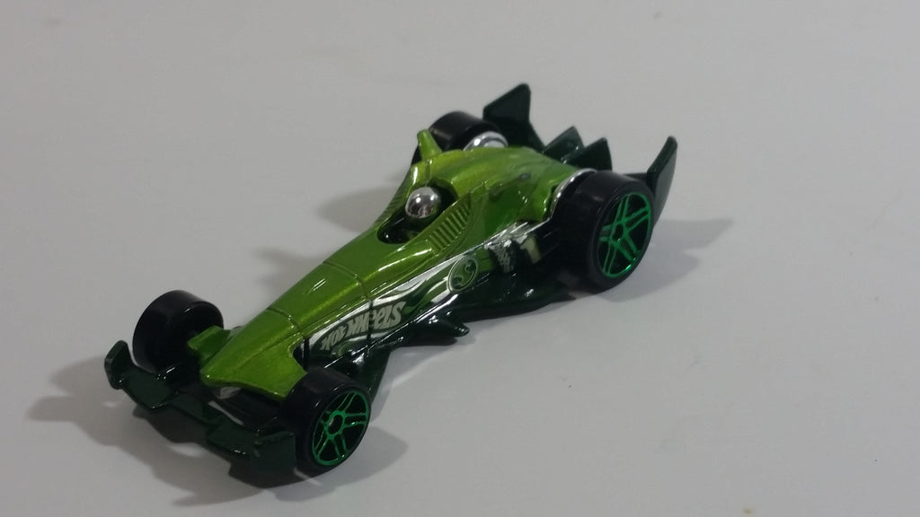 2008 Hot Wheels Hybrid Racers F-Racer Light Green Die Cast Toy Race Ca ...