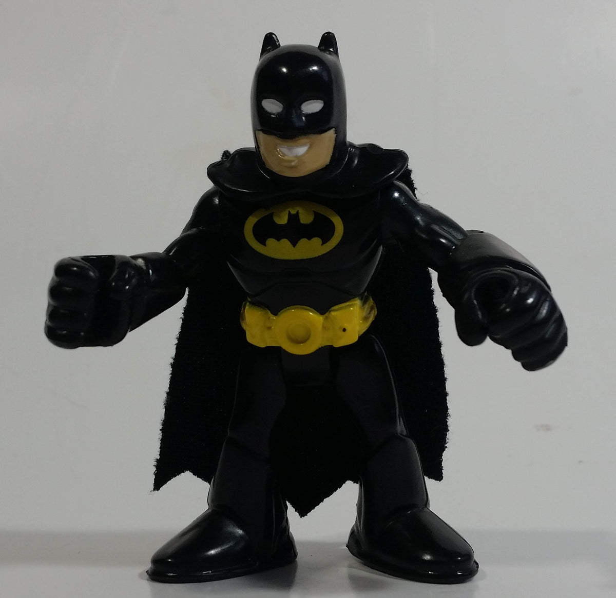 DC Comics Batman with Fabric Cape Toy 2 3/4" Tall Action Figure ...