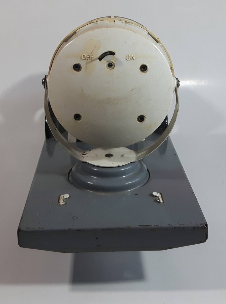 Vintage 1950s Marx Mobile Searchlight Unit No. 14 Truck White and Grey ...