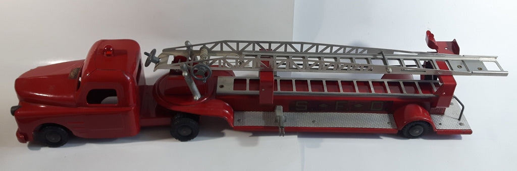 Vintage 1950s Structo Fire Engine Aerial Ladder Truck S.F.D. Red Press ...