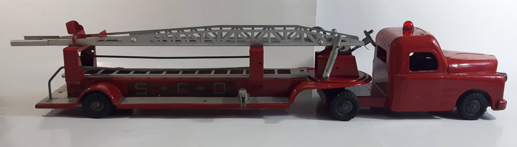 Vintage 1950s Structo Fire Engine Aerial Ladder Truck S.F.D. Red Press ...