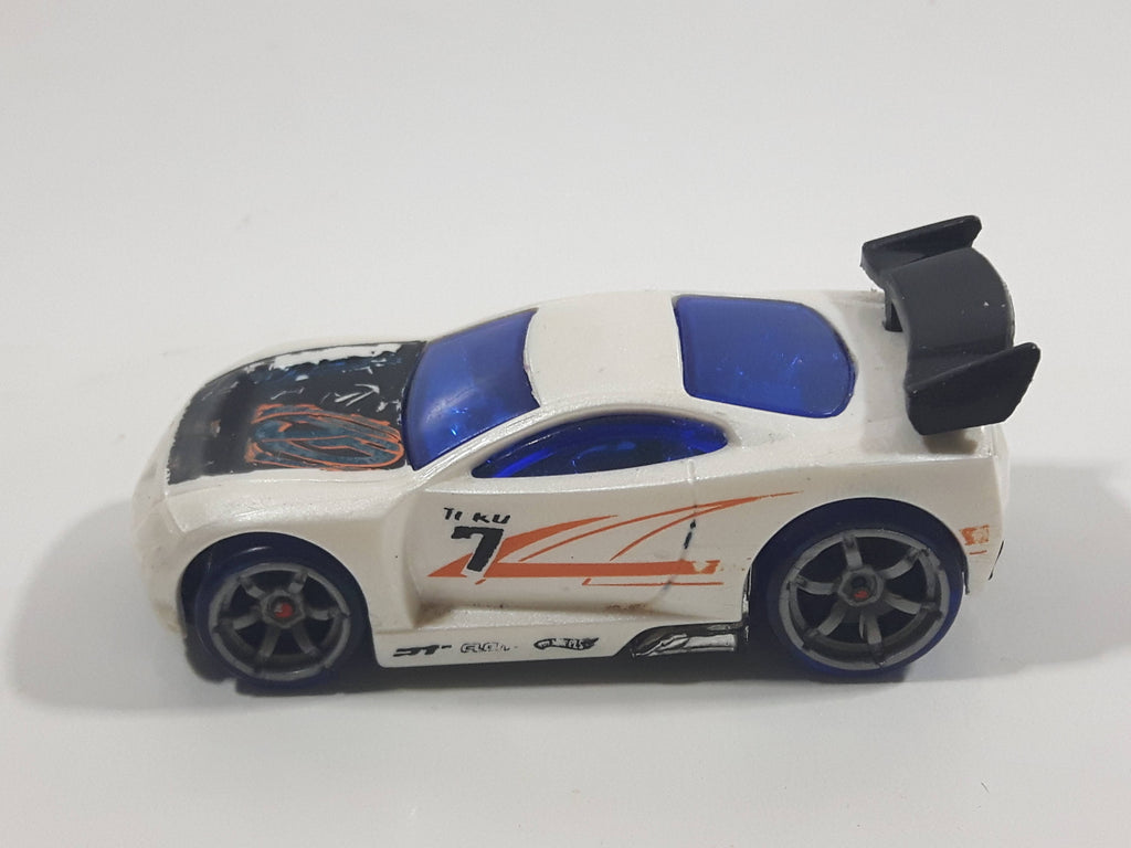 Rare 2005 Hot Wheels AcceleRacers Teku Power Rage White #7 Plastic Bod ...