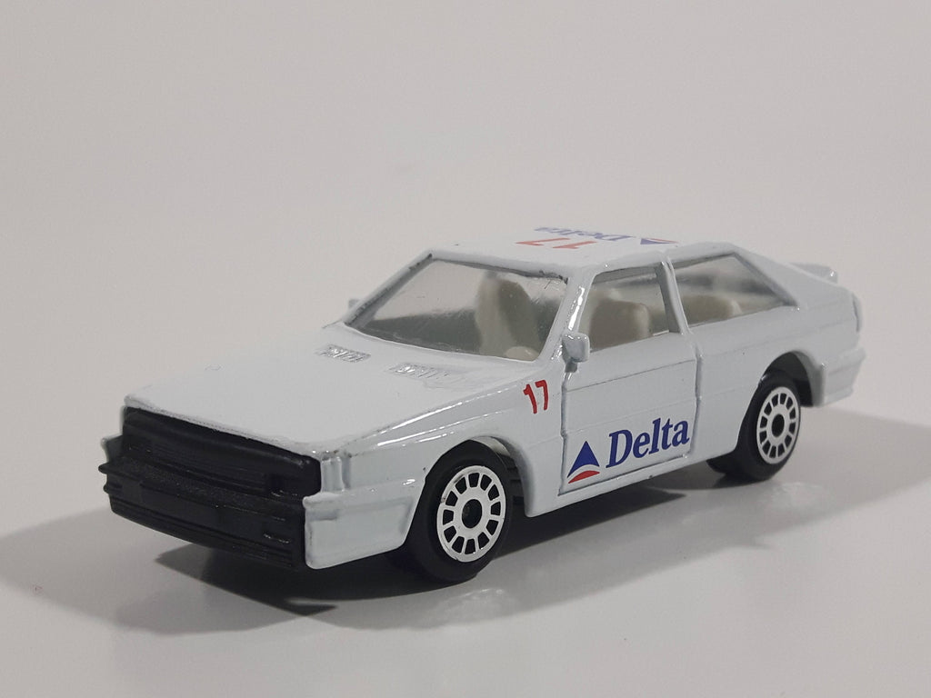 Delta Airlines #17 White Die Cast Toy Car Vehicle – Treasure Valley ...