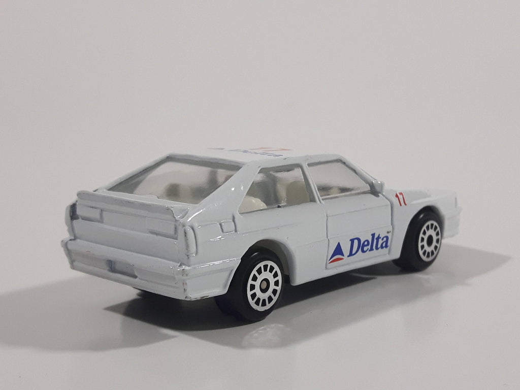 Delta Airlines #17 White Die Cast Toy Car Vehicle – Treasure Valley ...