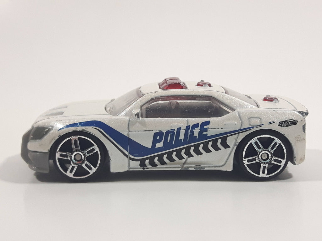 2013 Toys R Us Fast Lane EA-001 Police Cop Car White Silver Die Cast T ...