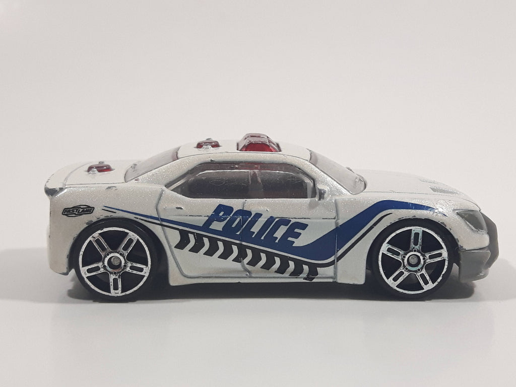 2013 Toys R Us Fast Lane EA-001 Police Cop Car White Silver Die Cast T ...