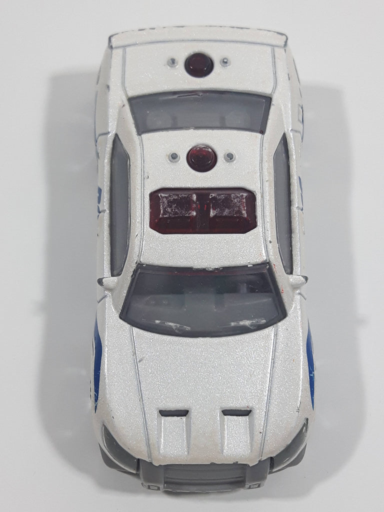2013 Toys R Us Fast Lane EA-001 Police Cop Car White Silver Die Cast T ...