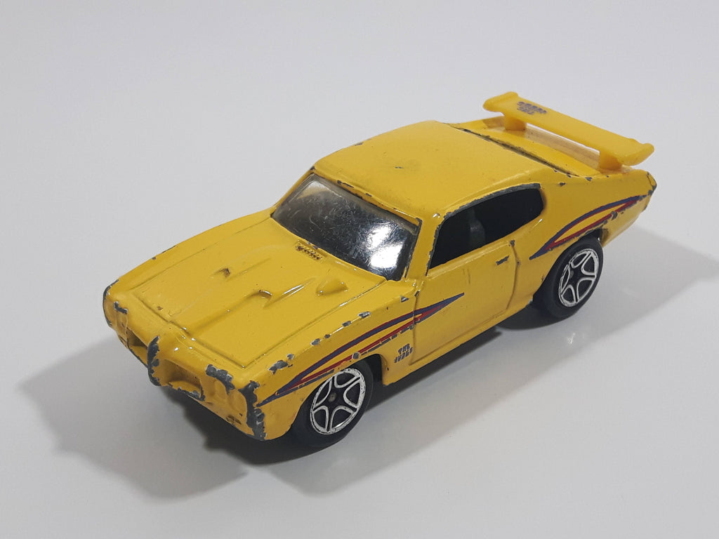 2009 Matchbox Heritage Classics '70 Pontiac GTO Yellow Die Cast Toy Mu ...