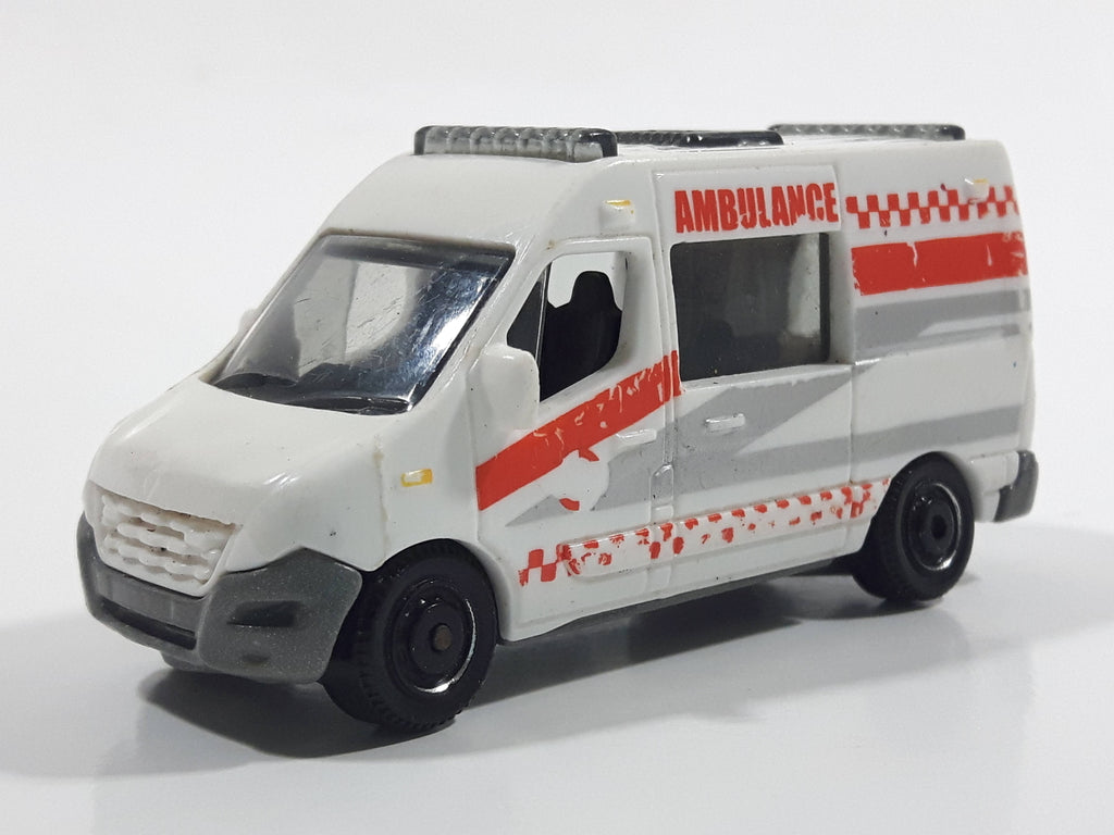 2014 Matchbox MBX Heroic Rescue Renault Master Ambulance White Die Cas ...