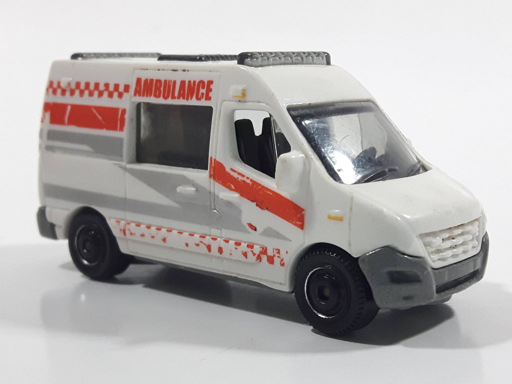 2014 Matchbox MBX Heroic Rescue Renault Master Ambulance White Die Cas ...