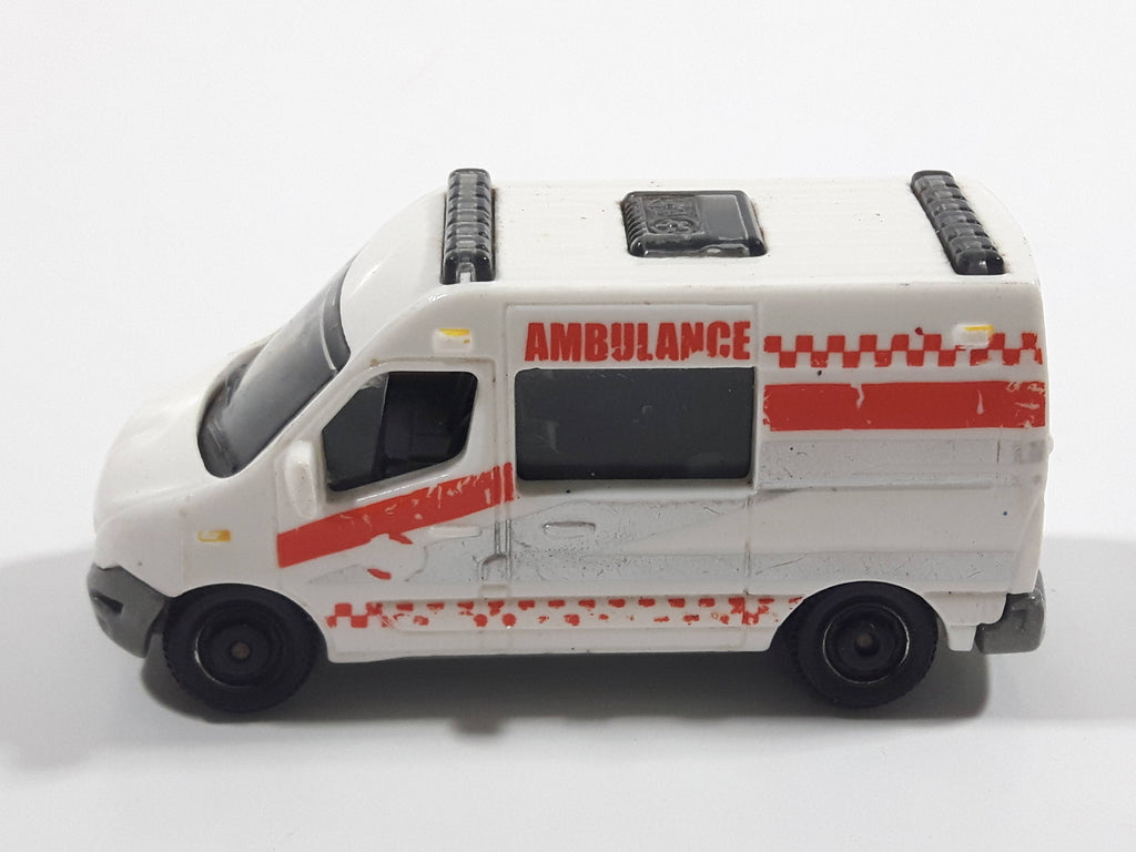 2014 Matchbox MBX Heroic Rescue Renault Master Ambulance White Die Cas ...