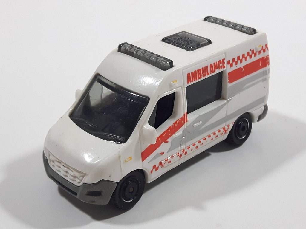 2014 Matchbox MBX Heroic Rescue Renault Master Ambulance White Die Cas ...