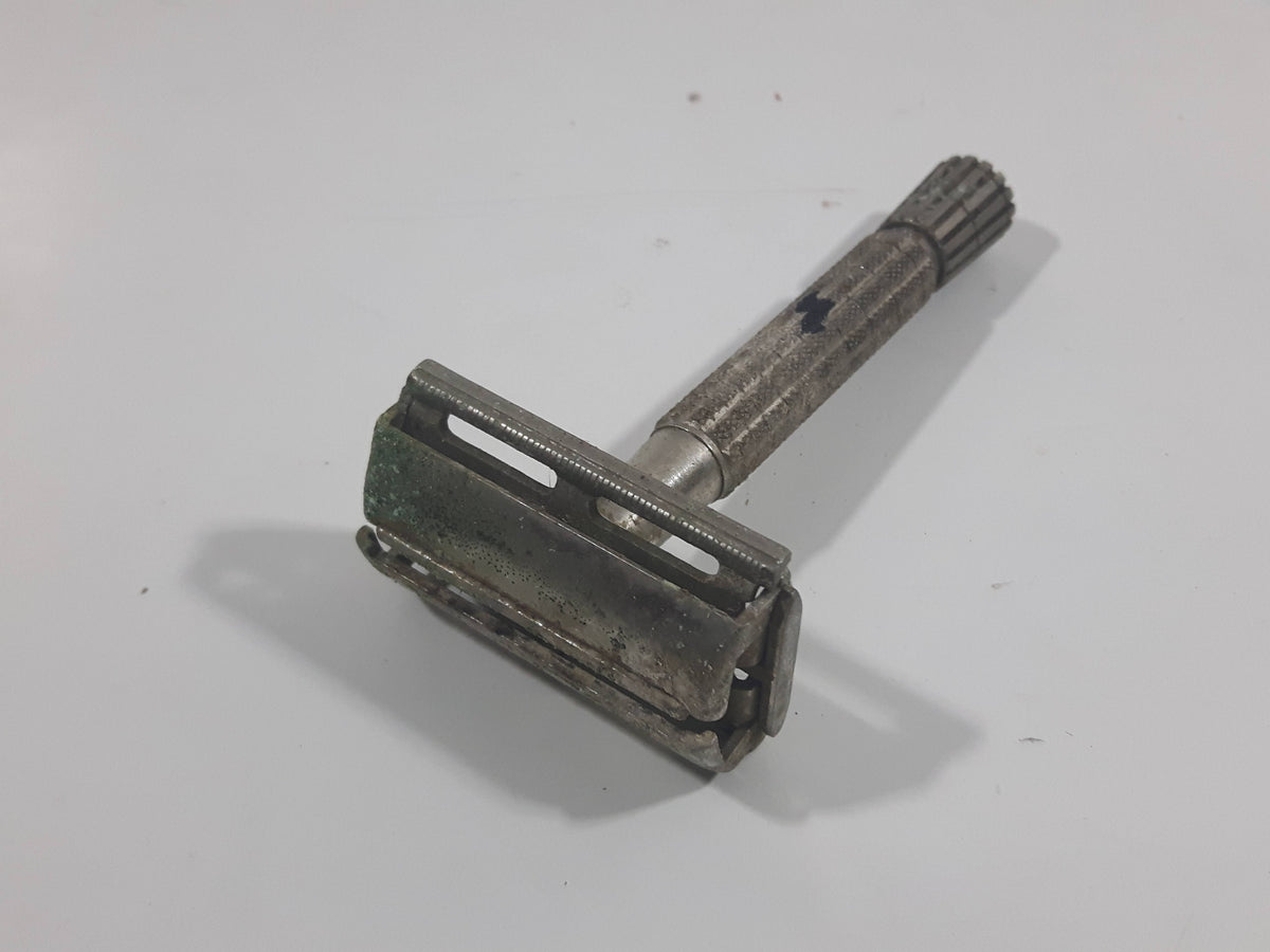 Vintage Face Shaver Razor Etched Pattern Metal Handle – Treasure Valley ...