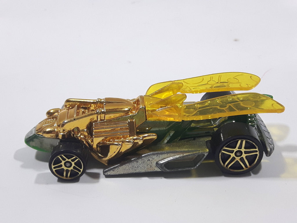 2010 Hot Wheels Insectirides Draggin' Tail Green and Chrome Gold Die C ...