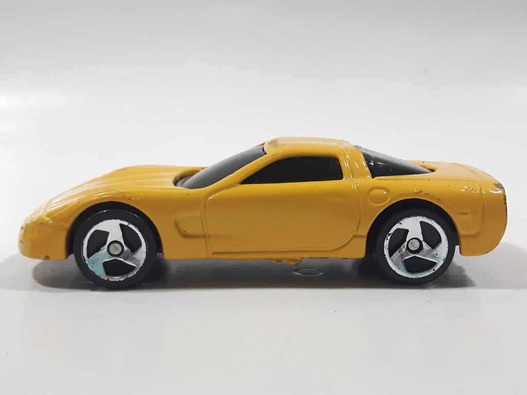 2000 Hot Wheels Corvette Yellow Die Cast Toy Car Vehicle McDonald's Ha ...