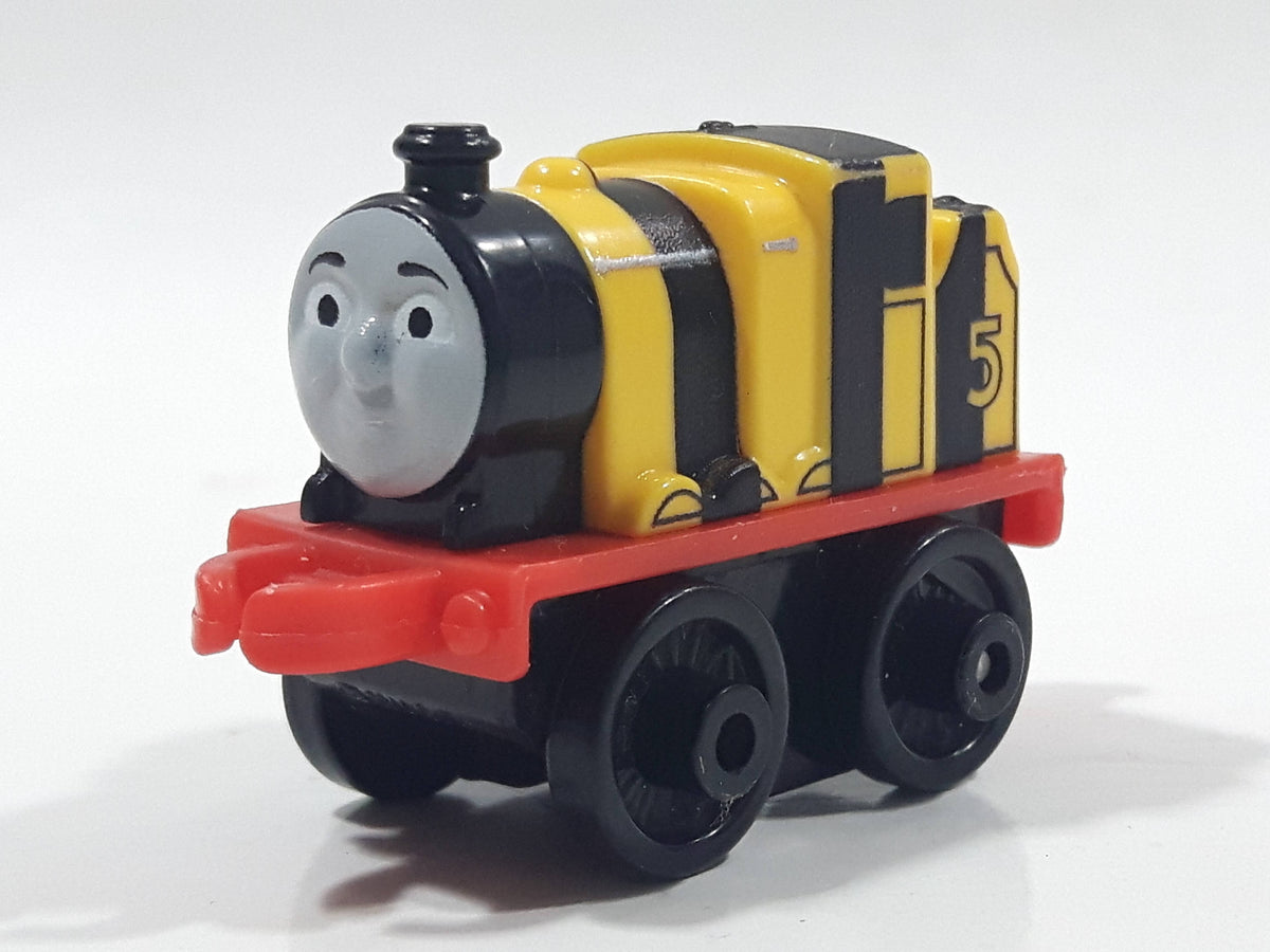 2014 Thomas & Friends Minis #5 James Yellow and Black Striped 2" Long ...