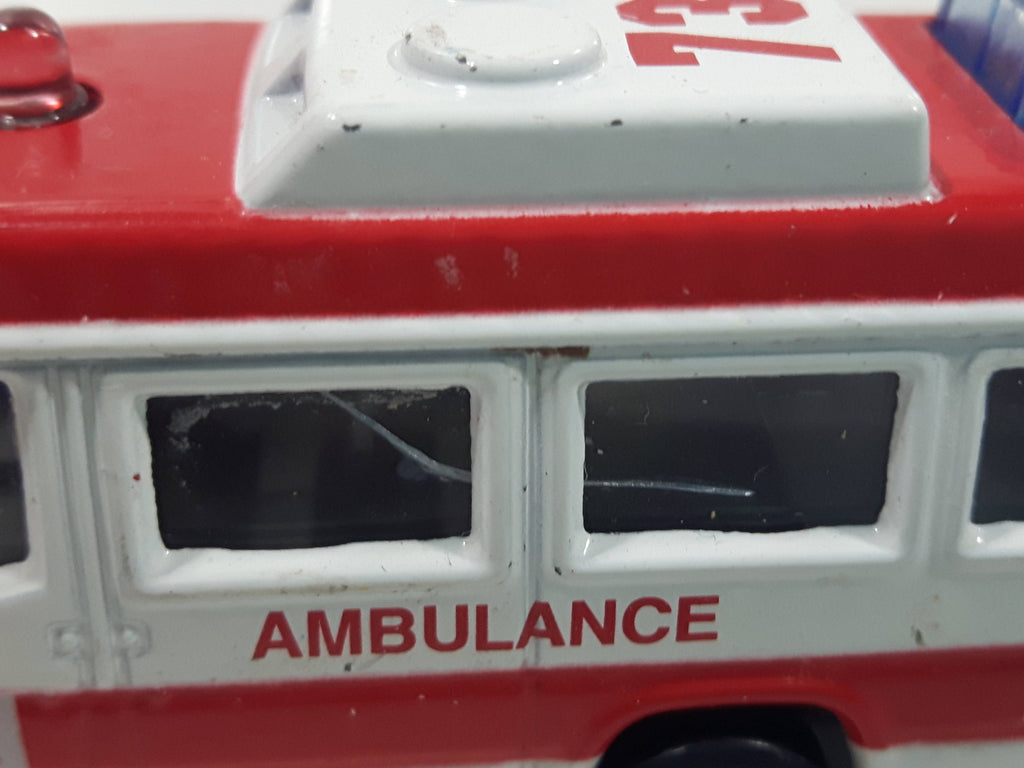 Unknown Brand DKG1 Ambulance #735 White and Red Van Die Cast Toy Car V ...