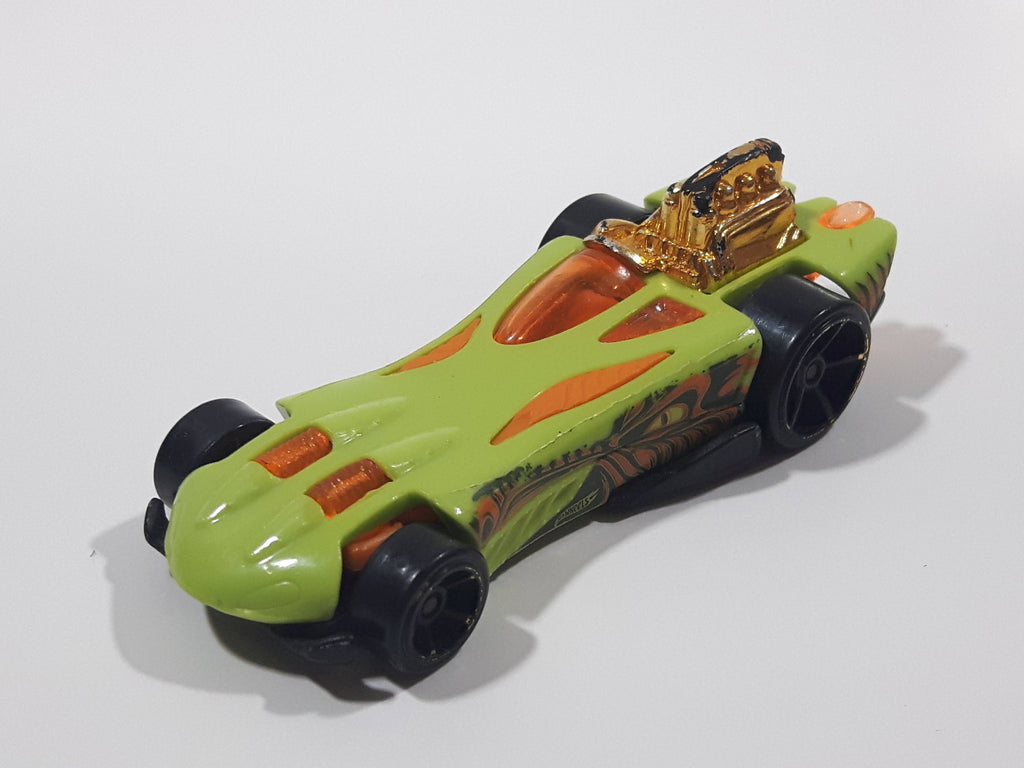 2013 Hot Wheels Dragon Destroyer Power Bomb Green Die Cast Toy Car Veh ...