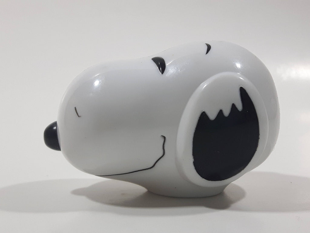 UFS Peanuts Snoopy Head 2 3/4" Long Plastic Toy Figure – Treasure ...