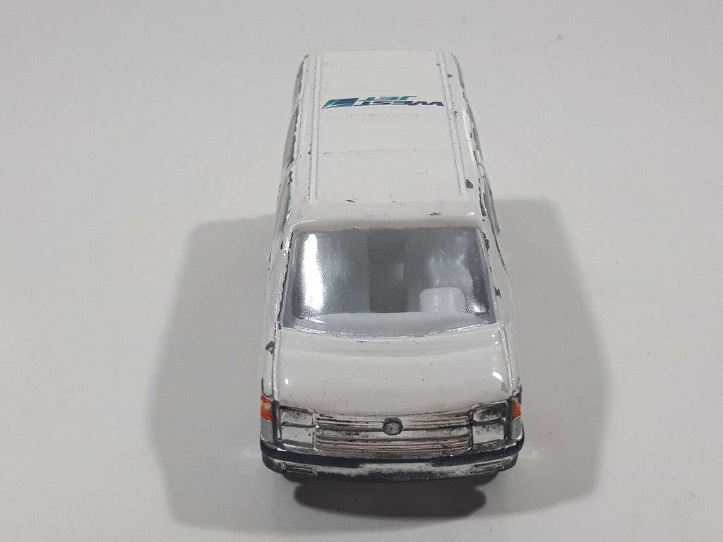 Realtoy Westjet Shuttle Van White Die Cast Toy Car Vehicle Missing the ...