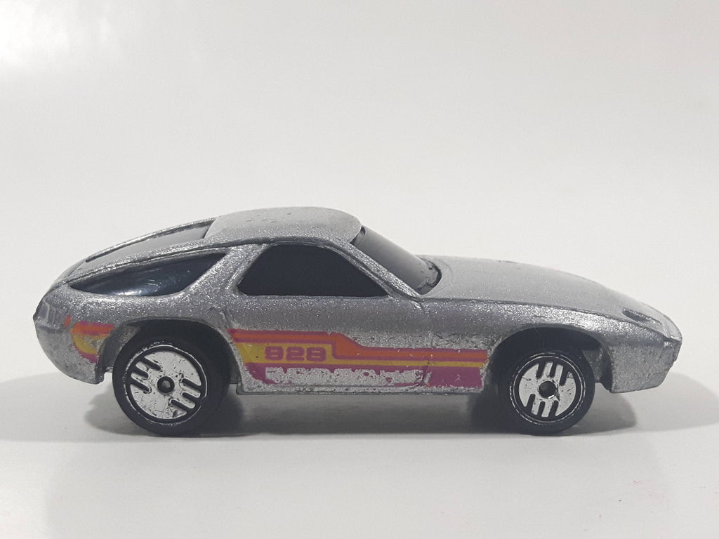 1987 Hot Wheels Porsche 928 P-928 Metalflake Silver Die Cast Toy Car V ...