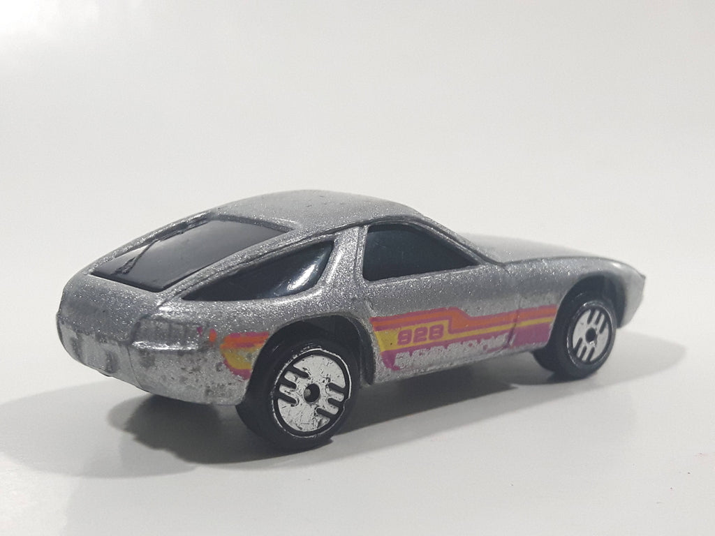 1987 Hot Wheels Porsche 928 P-928 Metalflake Silver Die Cast Toy Car V ...