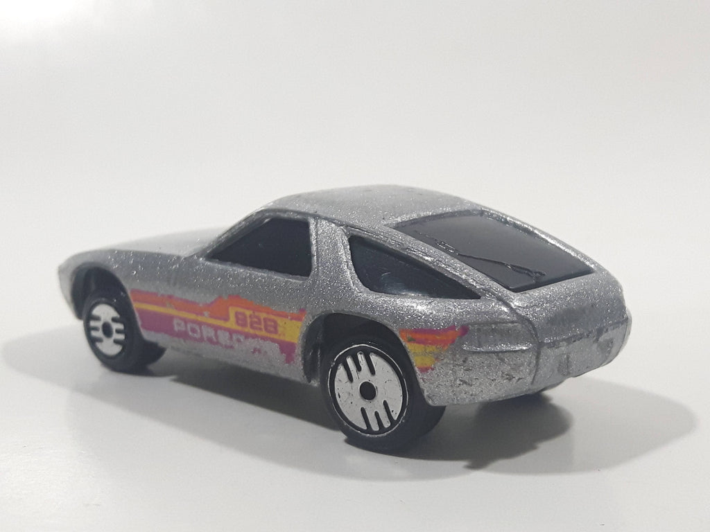 1987 Hot Wheels Porsche 928 P-928 Metalflake Silver Die Cast Toy Car V ...