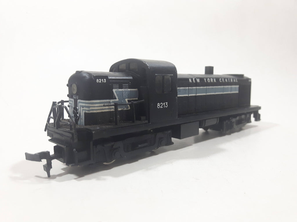AHM Diesel Locomotive Engine New York Central 8213 Black Plastic and M ...