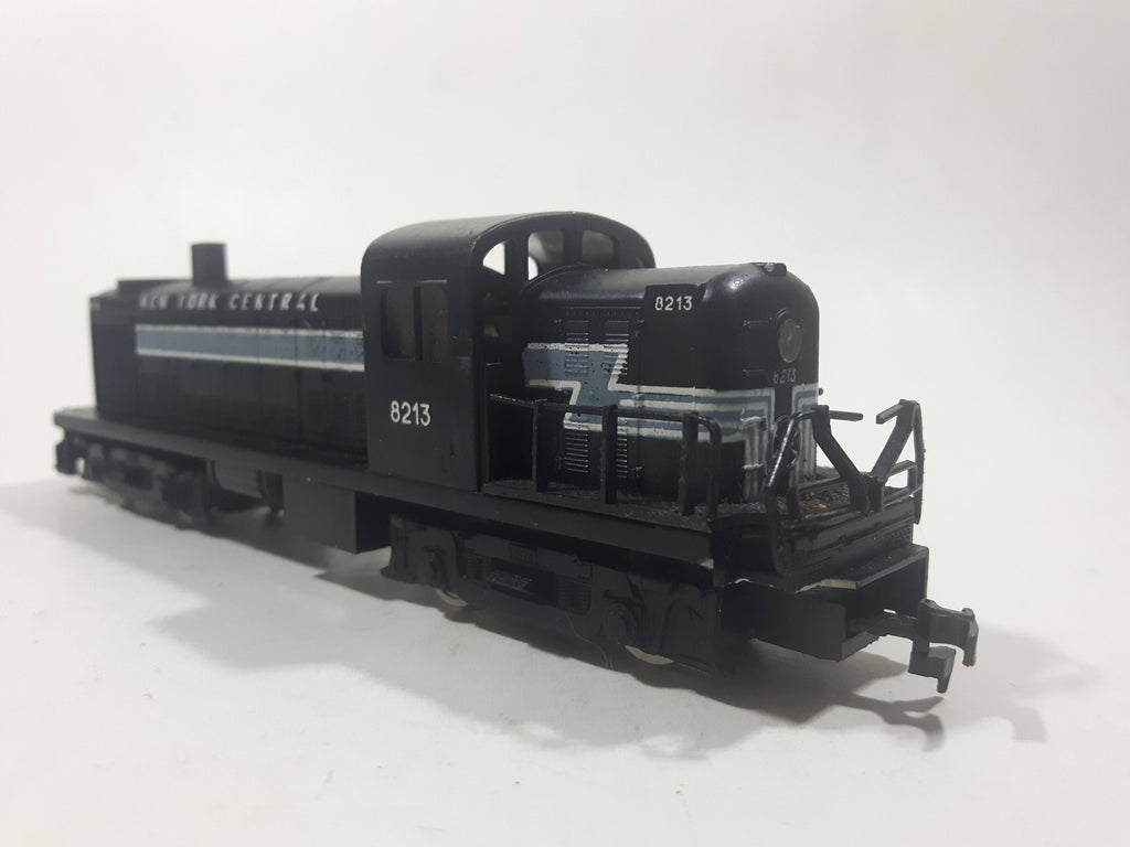 AHM Diesel Locomotive Engine New York Central 8213 Black Plastic and M ...
